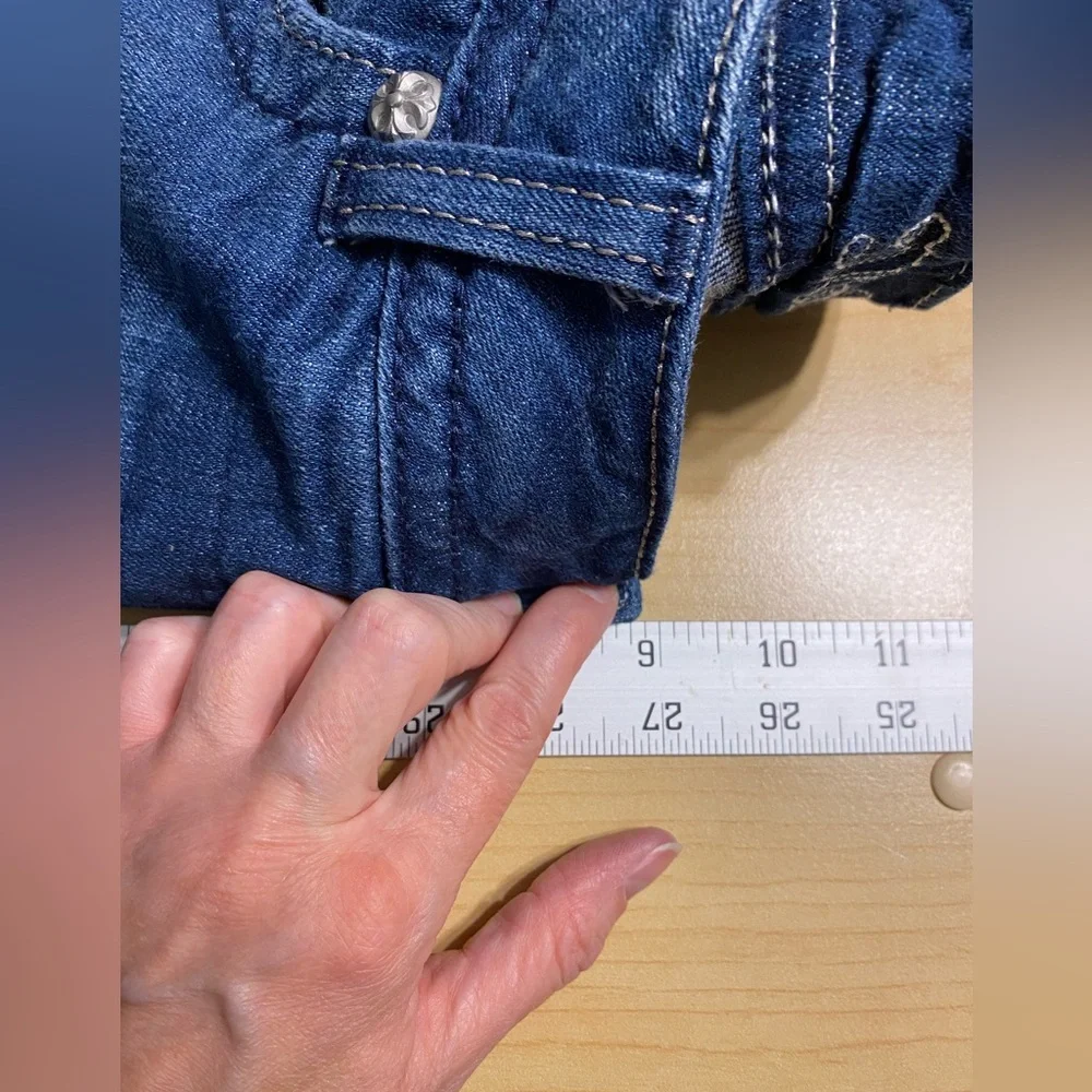 Miss Me | Jeans | Y2k Miss Me Sequin Angel Wing Flap Pocket Capri Jeans ...